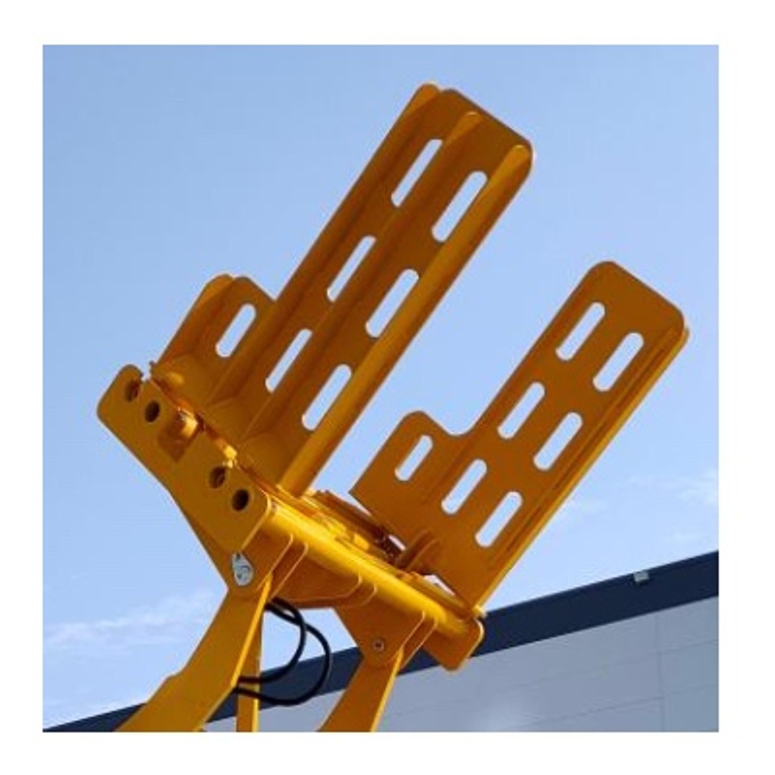 Bale clamp – Giant Plant & Equipment